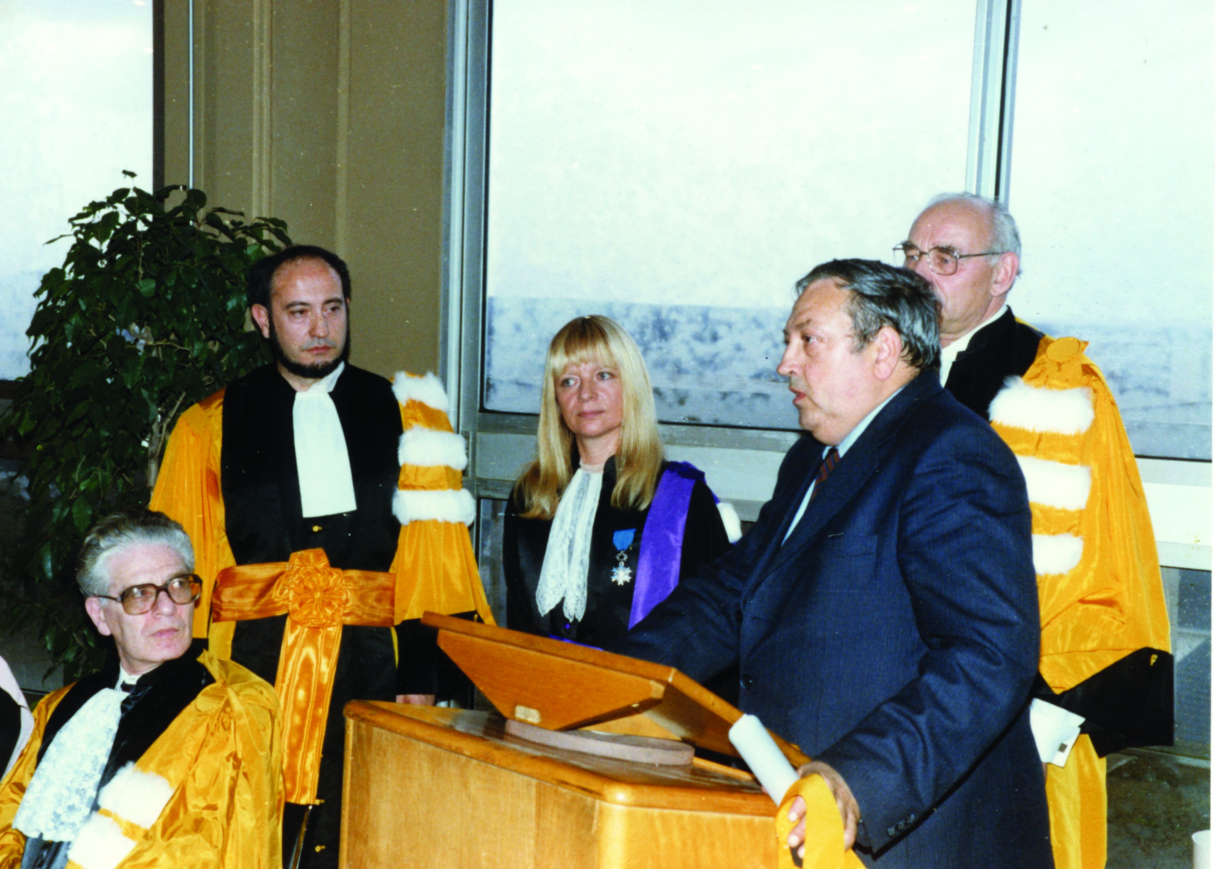 PATRIMOINE - Les Docteurs honoris causa